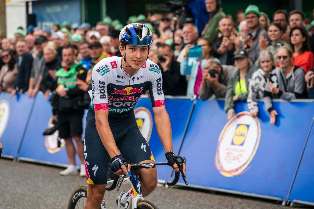 Lipowitz: "Pogacar e Vingegaard fanno gara a parte, io lotto per il terzo posto" | BikeChannel