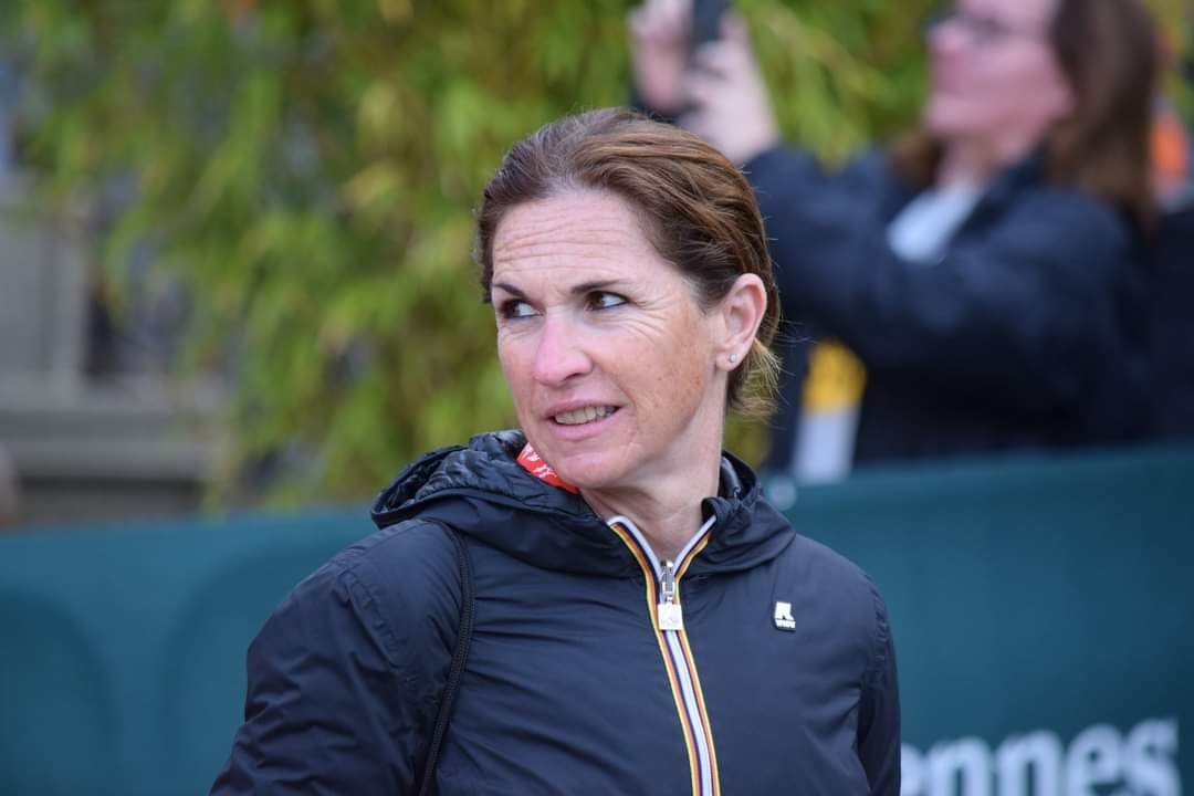 Fabiana Luperini sarà la prima donna italiana in ammiraglia al Giro d ...