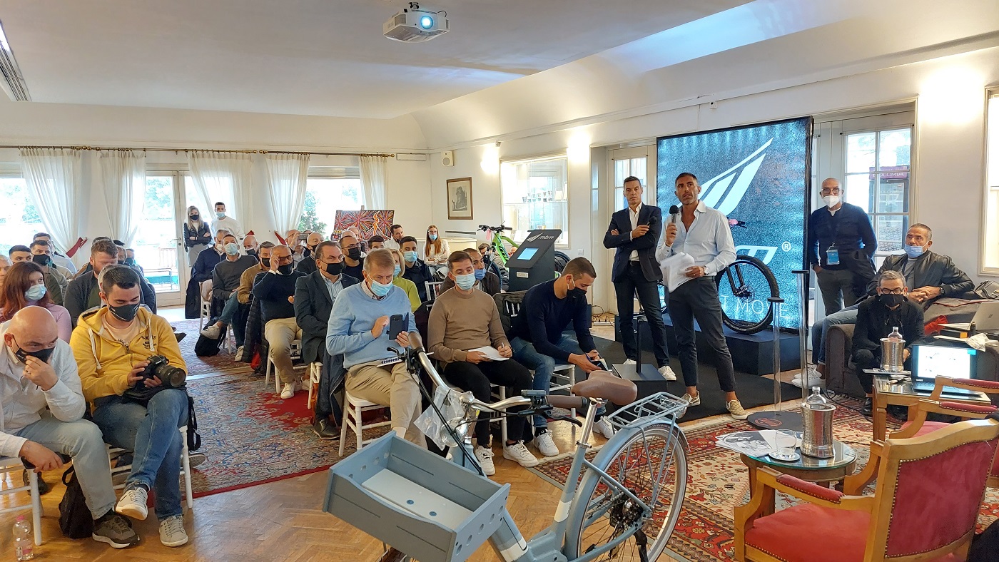 Otto e-bike e un concept store, Cicli Mbm svela le novità 2022 ...